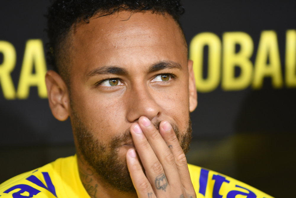 Neymar vai para a Copa? Lesão grau 2 na panturrilha acende